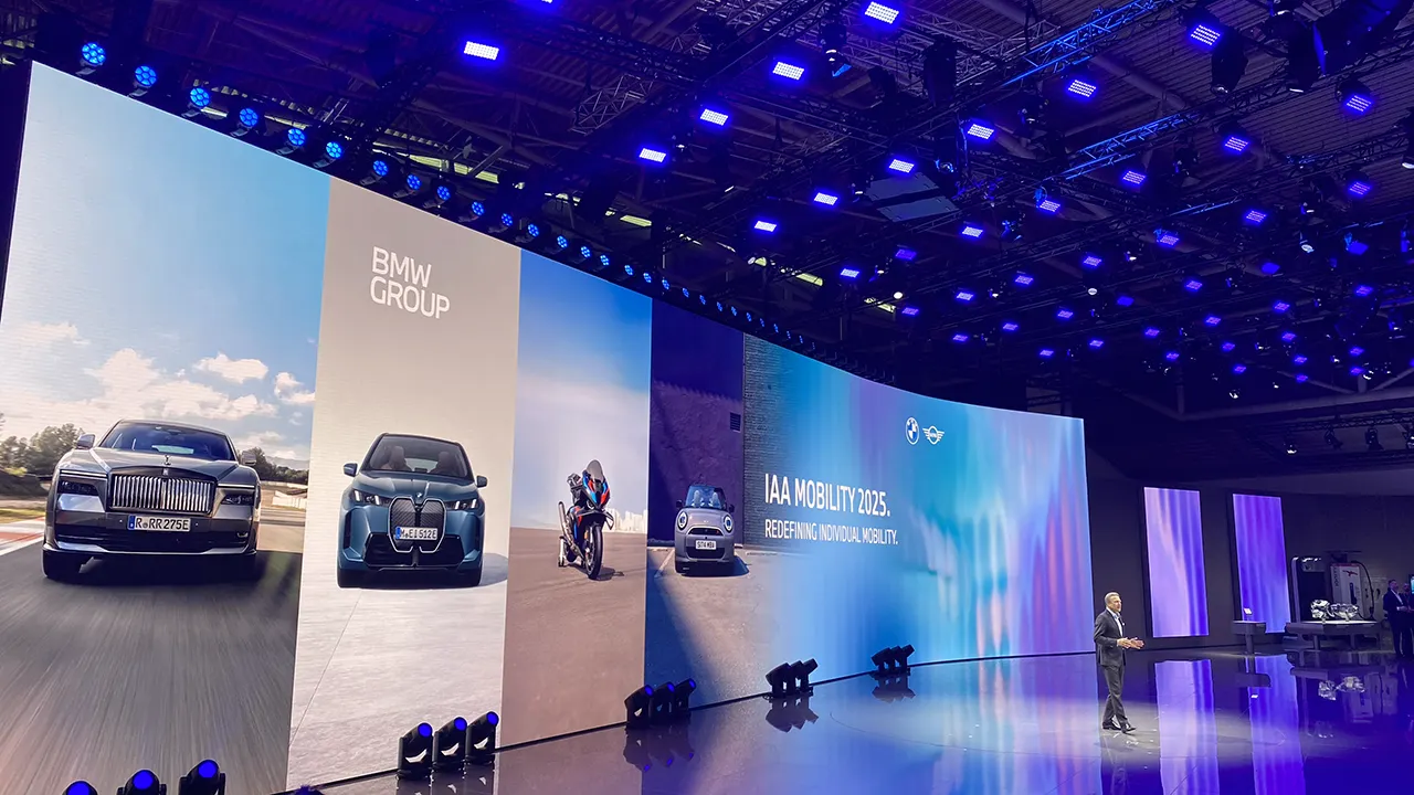 BMW apre la IAA Mobility 2025: la Neue Klasse è il presente, Mini e ...