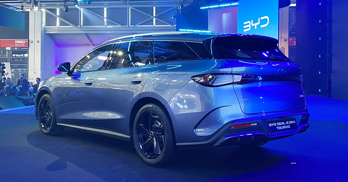 BYD ha grandi novità per IAA: la wagon dal vivo, Dolphin Surf prodotta ...