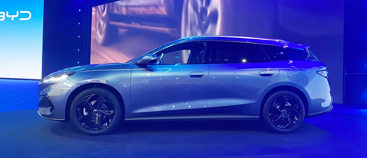 BYD ha grandi novità per IAA: la wagon dal vivo, Dolphin Surf prodotta ...