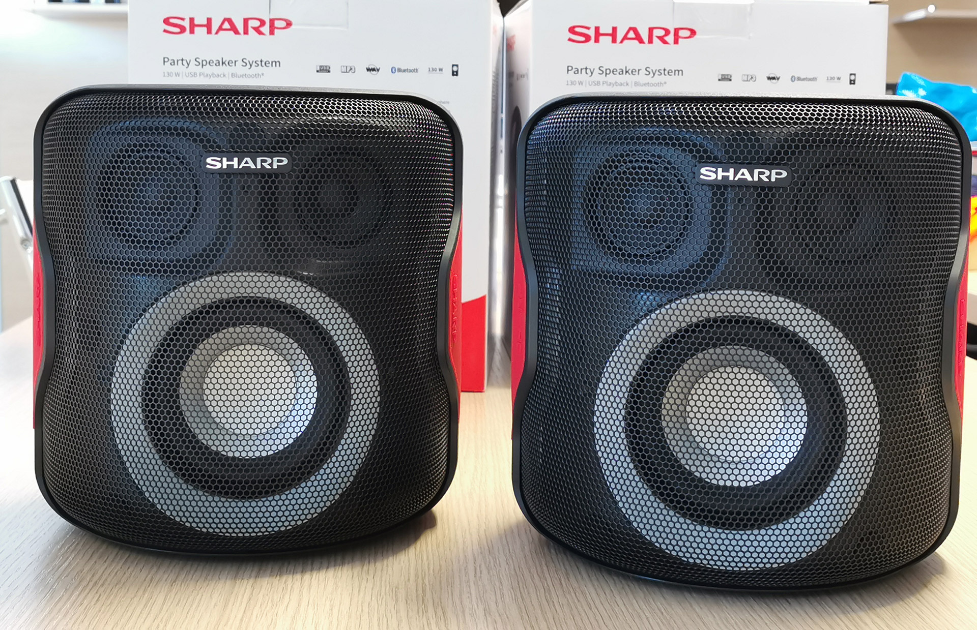 Sharp PS-919: lo speaker portatile a batteria per stare all'aperto ...